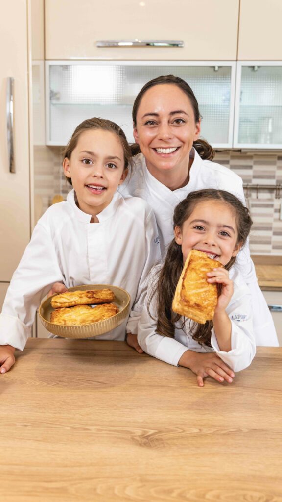 Recette de feuilletés au fromage et à la béchamel - Nina Métayer, chef ...
